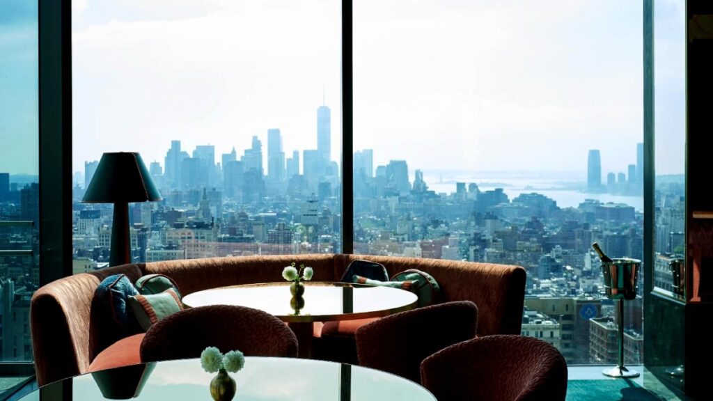 Así es Nubeluz, el nuevo 'rooftop' bar de Jose Andrés en el Ritz ...