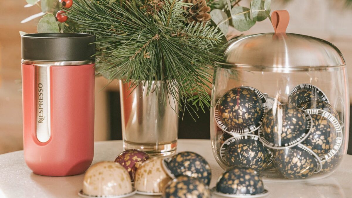 Nespresso da la bienvenida a la Navidad más pop con su nueva colección ...