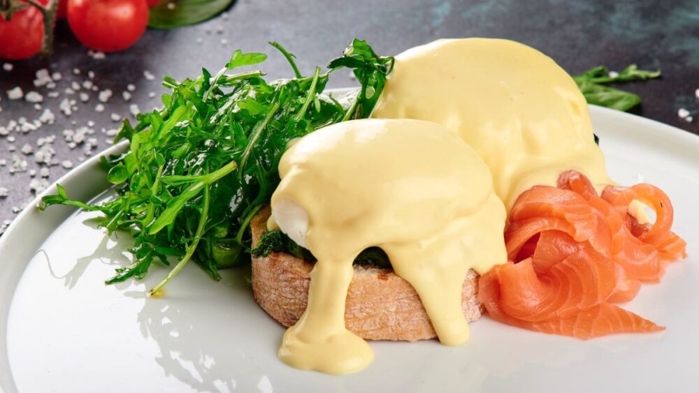 Cómo hacer salsa holandesa, la receta que pega con casi todo