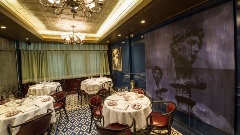 This is Carbone, the restaurant where Bad Bunny shoots his latest video ...