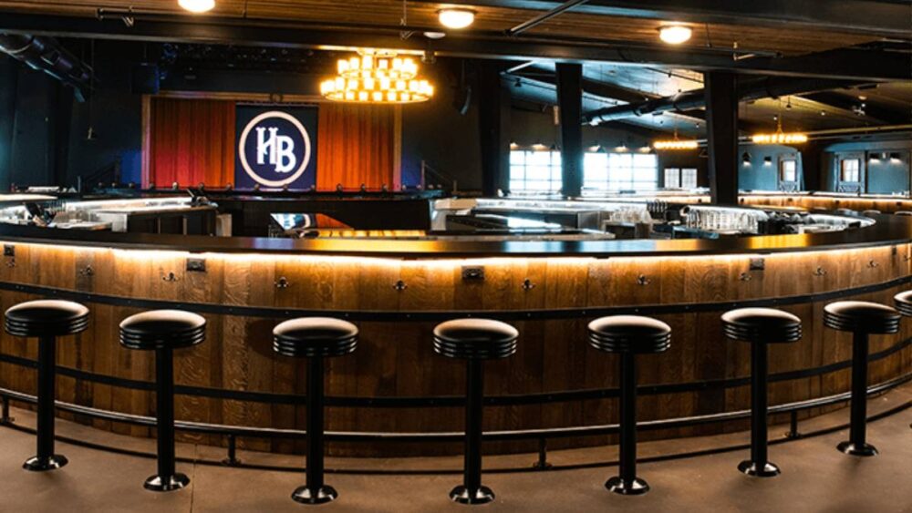 Esta es la barra de bar más larga del mundo (con récord Guinness incluido)