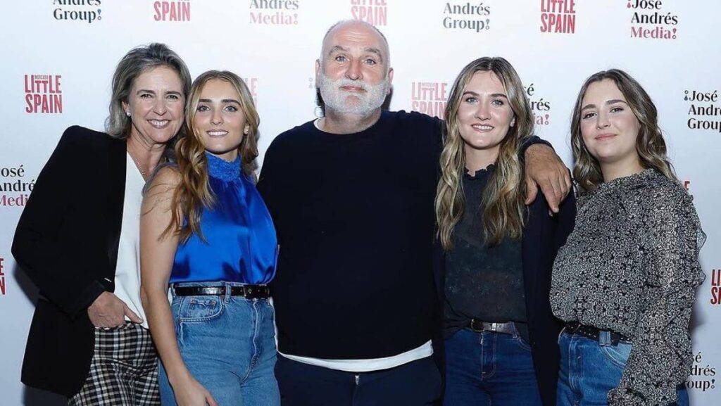 José Andrés gana un Emmy por su programa culinario con sus hijas - Tapas