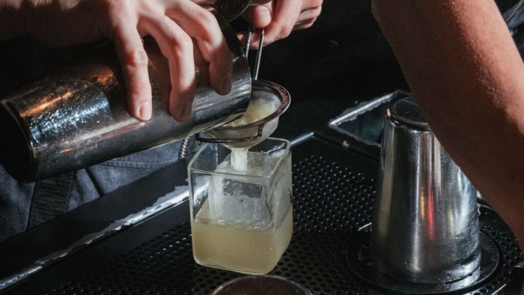 The best bar in the world, Sips (Barcelona), launches an original ...