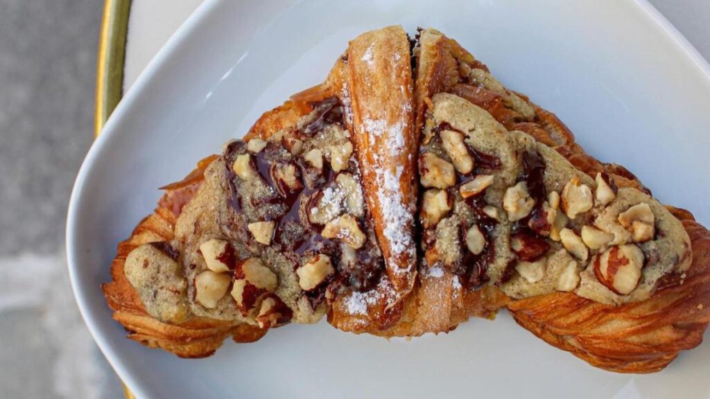 Crookie: this is the new viral combination of cookie and croissant (and ...