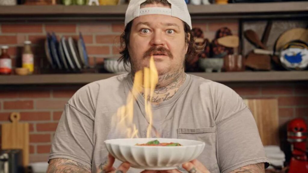 Así prepara Matty Matheson, actor de 'The Bear', los Angry Flaming ...