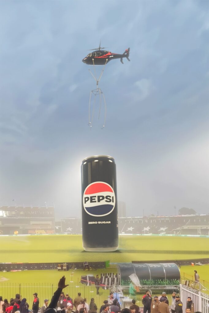 Pepsi presenta su nuevo logo en lugares emblemáticos del mundo