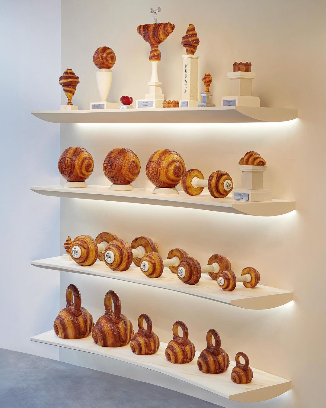 NUDAKE presents a creative gym that worships the croissant - Tapas