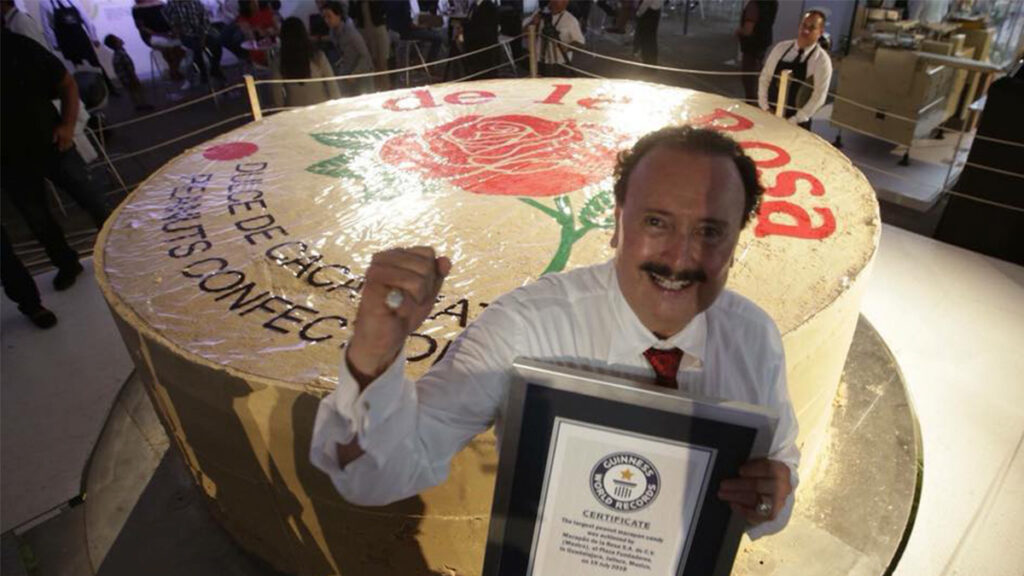 El mazapán más grande del mundo bate un nuevo récord Guinness - Tapas