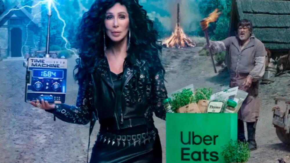 Cher regresa al pasado en el nuevo anuncio de Uber Eats - Tapas